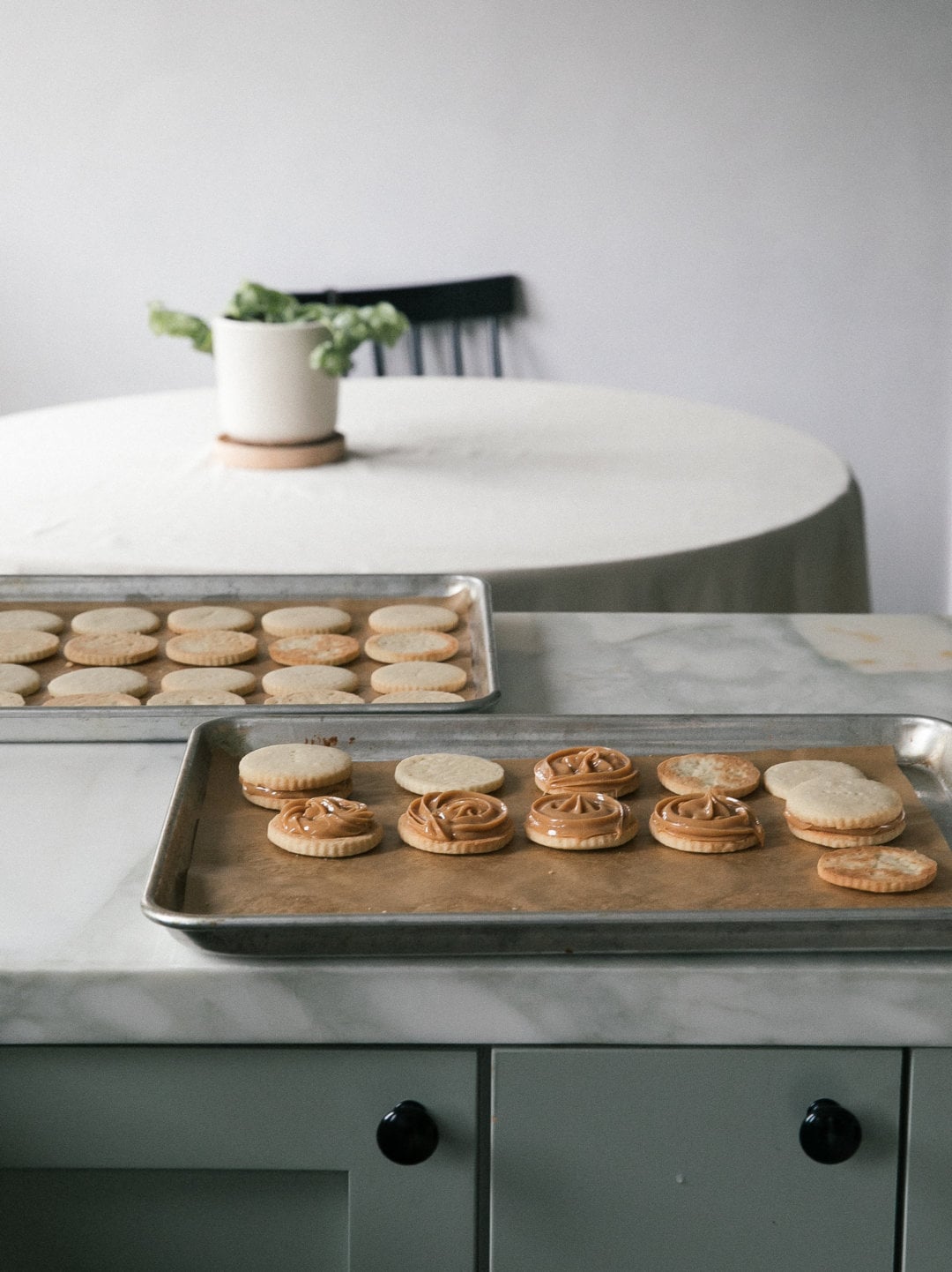 Alfajores Recipe (Peruvian Cookies with Manjar Blanco) - A Cozy Kitchen