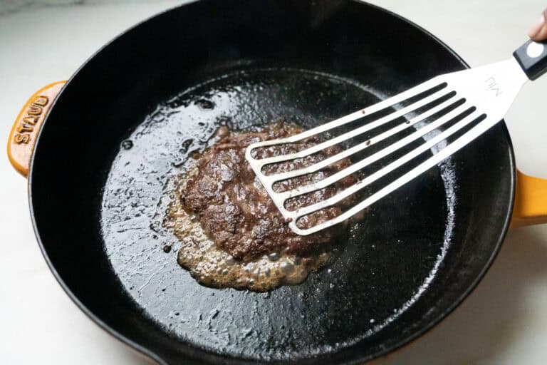 The Best Smash Burgers [How To] - A Cozy Kitchen